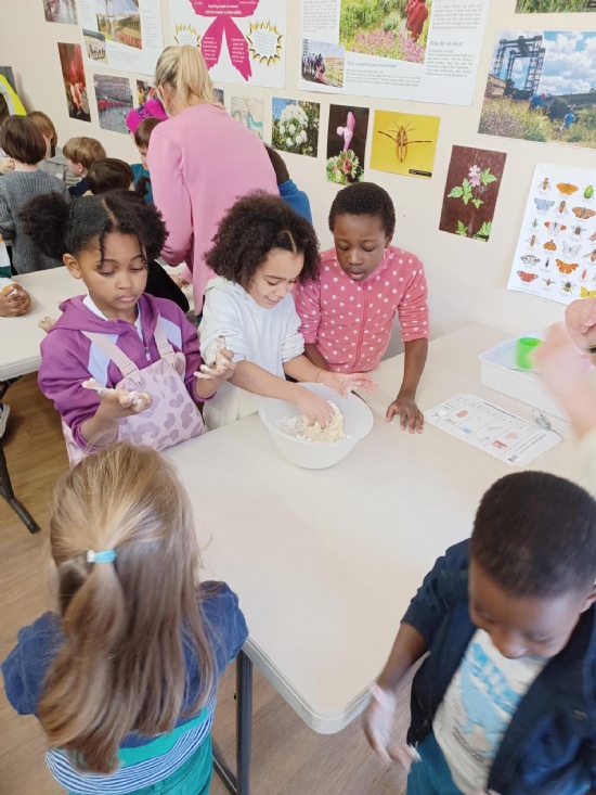 Ashmead Primary School - Home